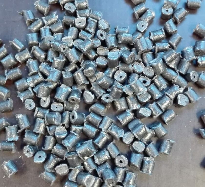 Air bubbles or holes in filament