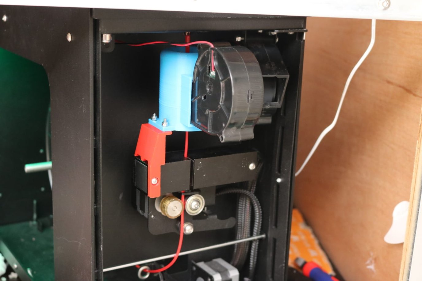 Oval or flat filament